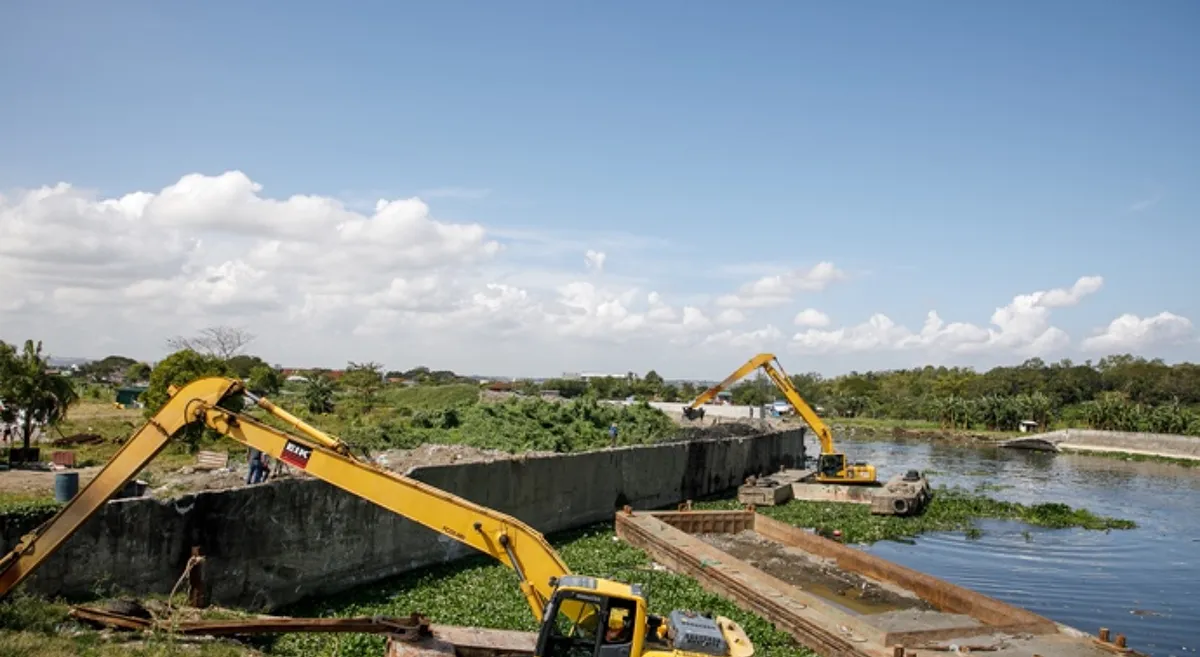 SMC completes Biñan River cleanup; nearly 88,000 tons of silt and waste ...